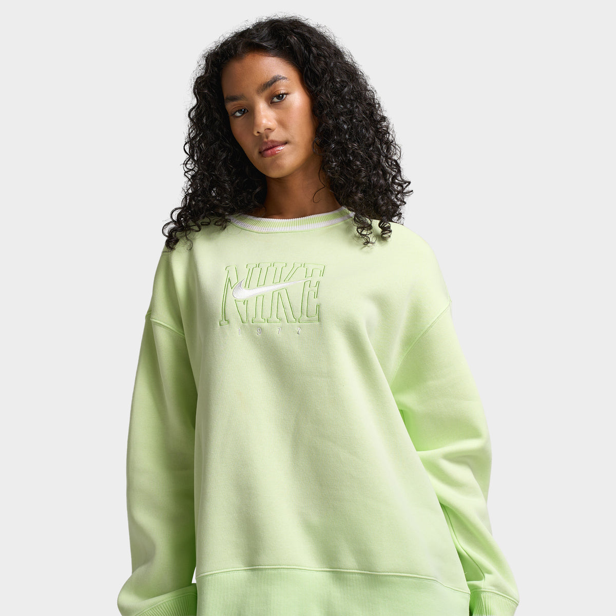 Nike Sportswear Women's Phoenix Fleece Oversized Graphic Crewneck Swea | JD Sports