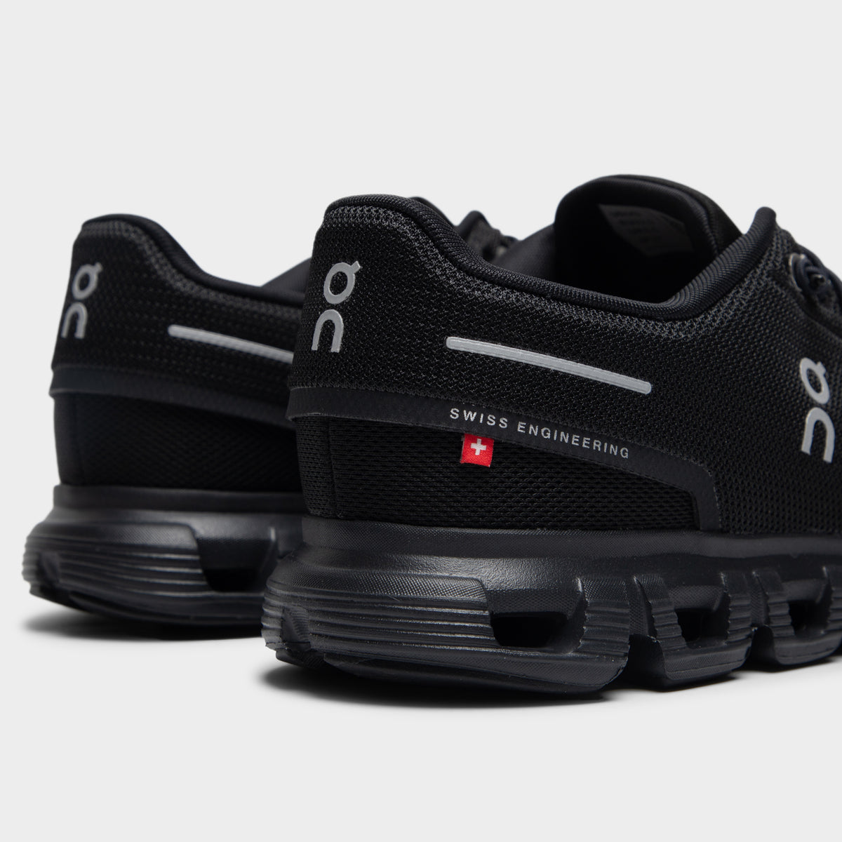 On Running Cloud 6 Black / Black | JD Sports