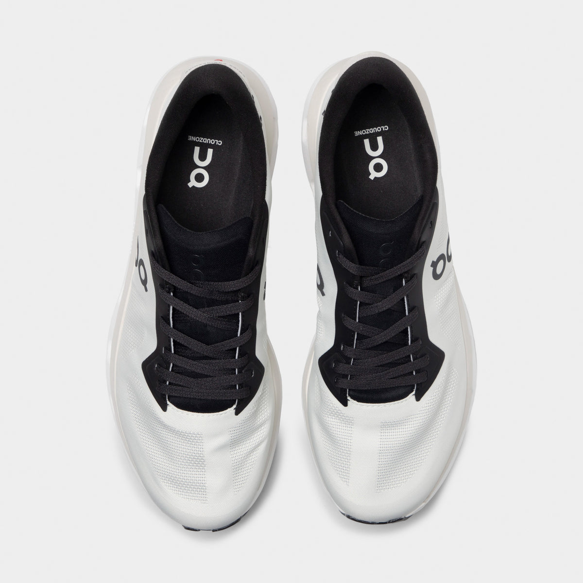On Cloudzone Ice / Black – JD Sports