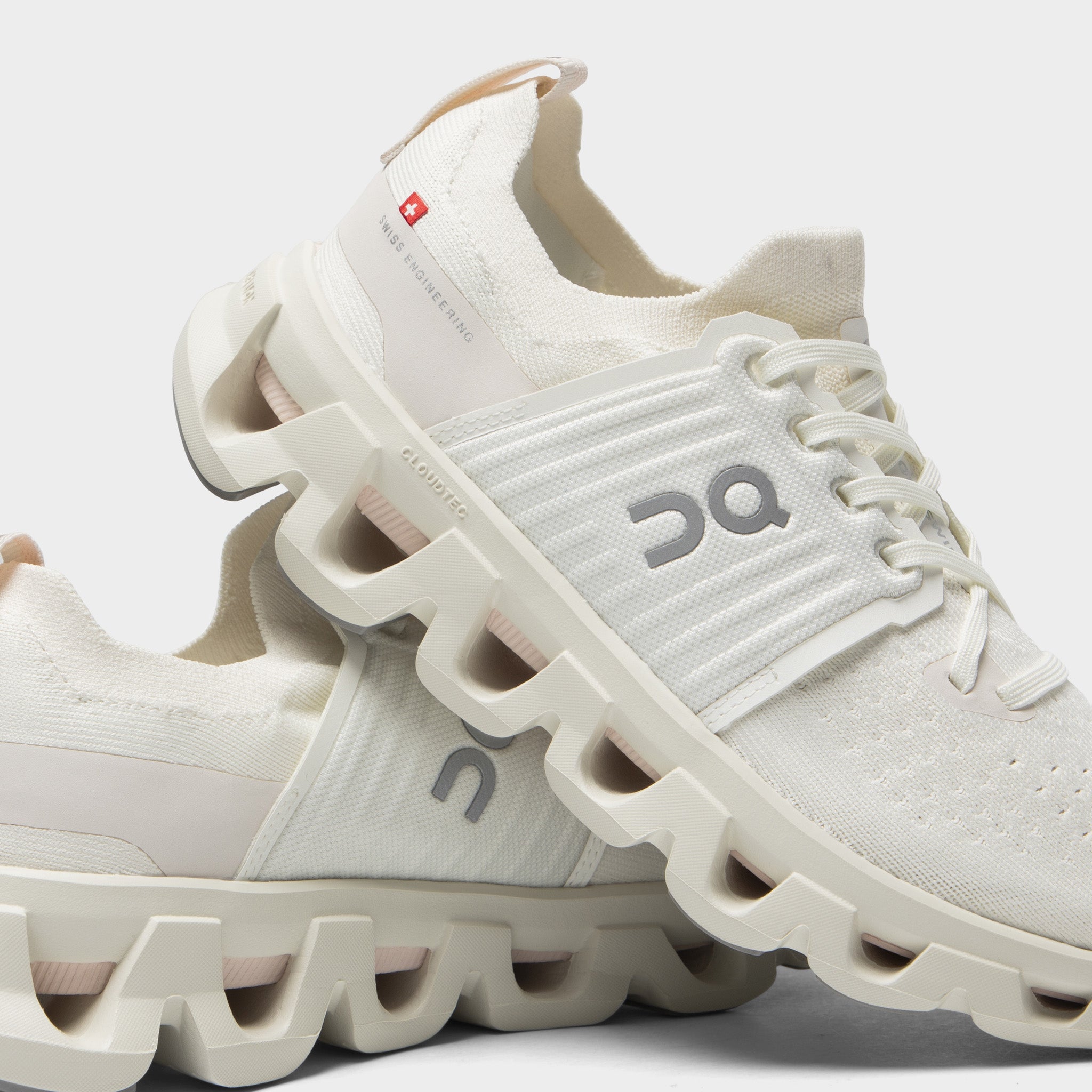 On Women's Cloudswift 4 Ivory / Sand – JD Sports