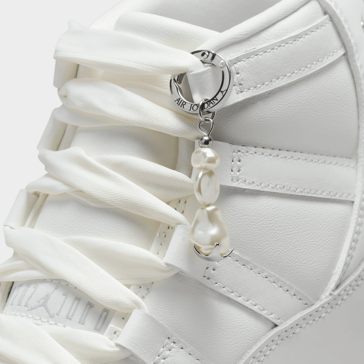 Jordan Women's 11 Retro Sail / Pearl Grey - White – JD Sports
