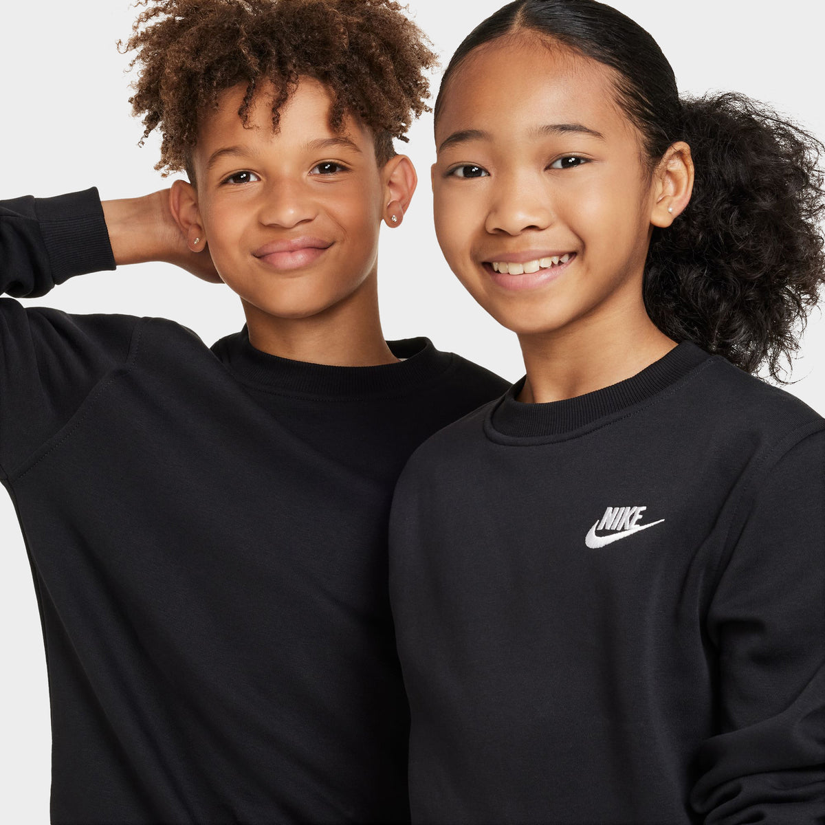 Nike Juniors' Club Fleece Crewneck / Black | JD Sports