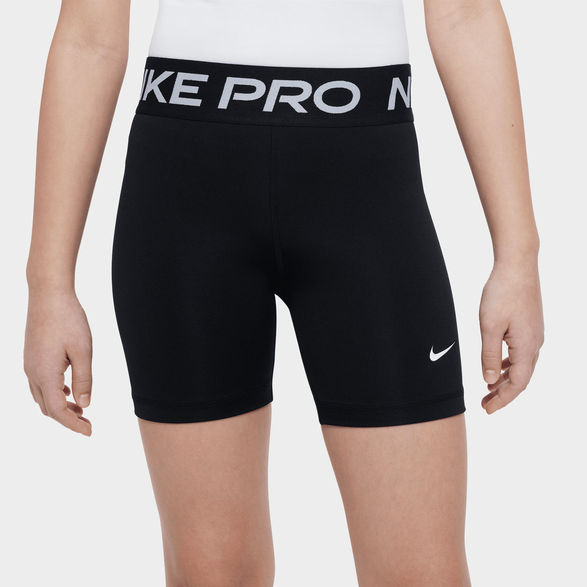 Nike Pro Junior Girls' 5" Dri-FIT Shorts / Black | JD Sports