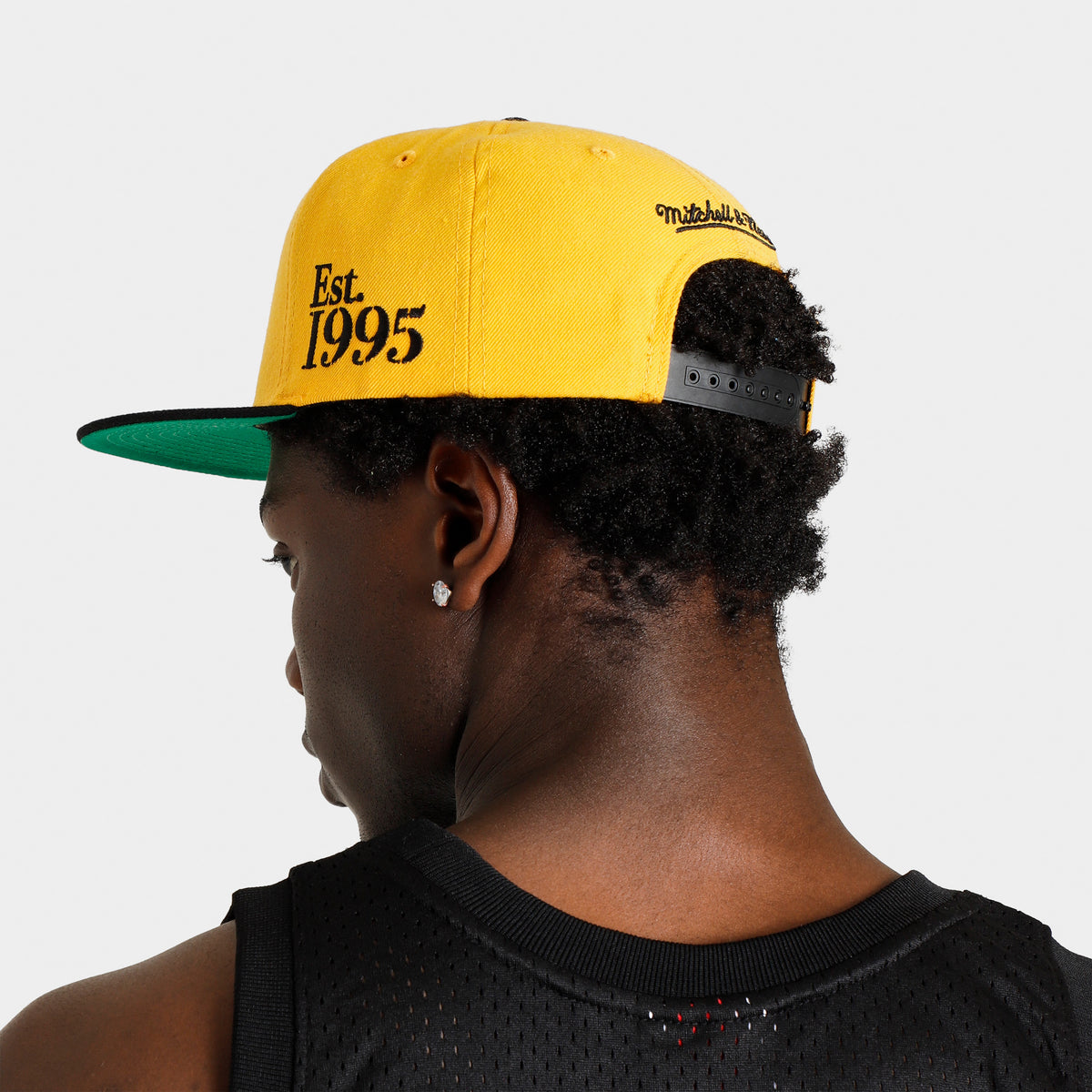 Mitchell & Ness Toronto Raptors Gym Stallion Snapback / Mustard | JD Sports