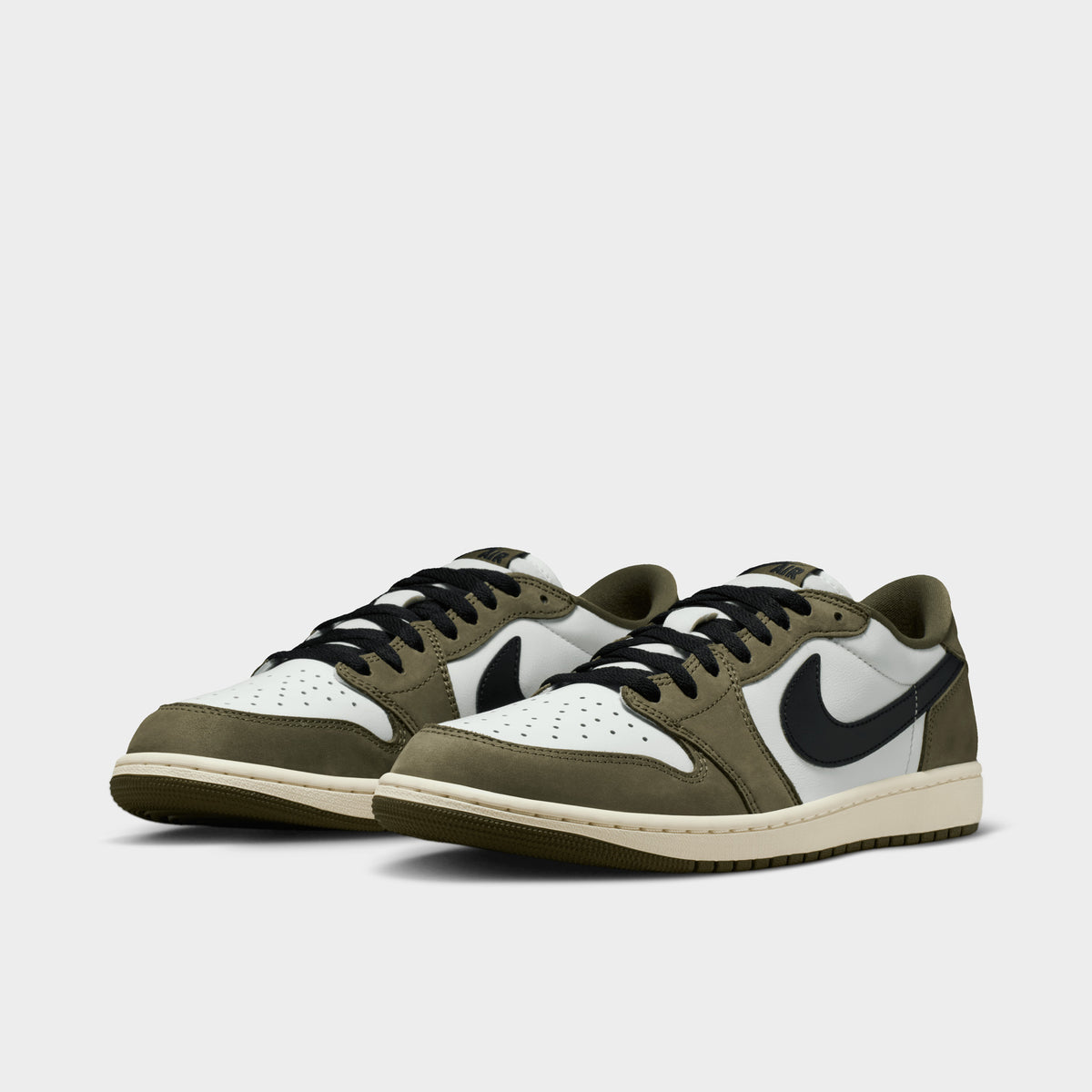 Jordan 1 Retro Low Medium Olive / Black - Summit White – JD Sports