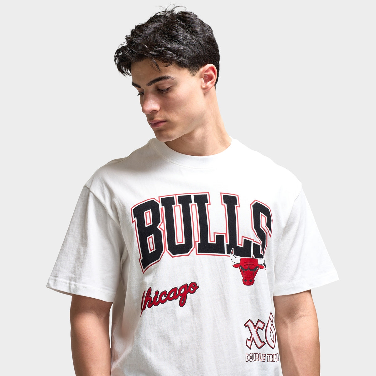 Mitchell & Ness Chicago Bulls Multi Logo T-Shirt / White – JD Sports
