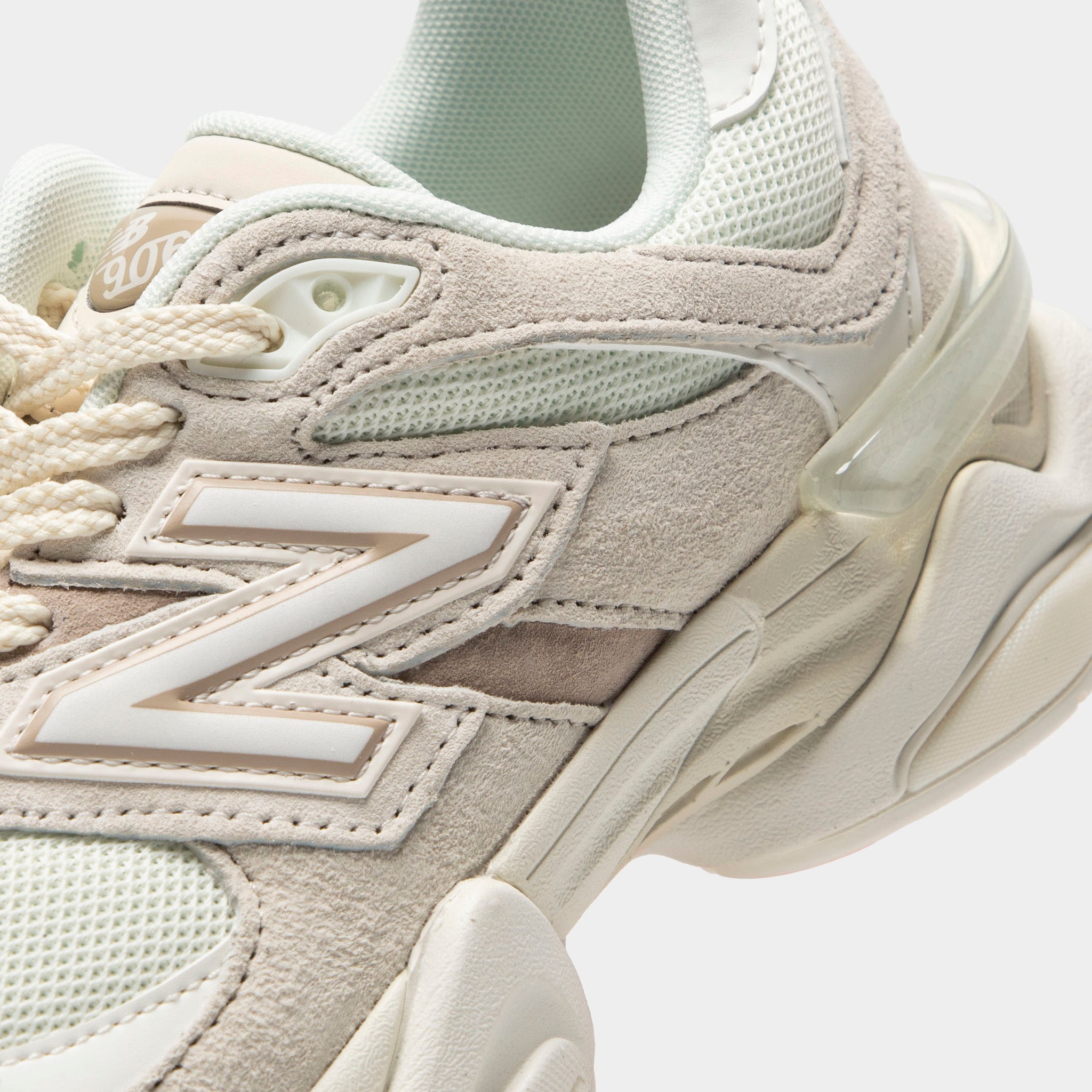 New Balance 9060 Linen / Timberwolf – JD Sports