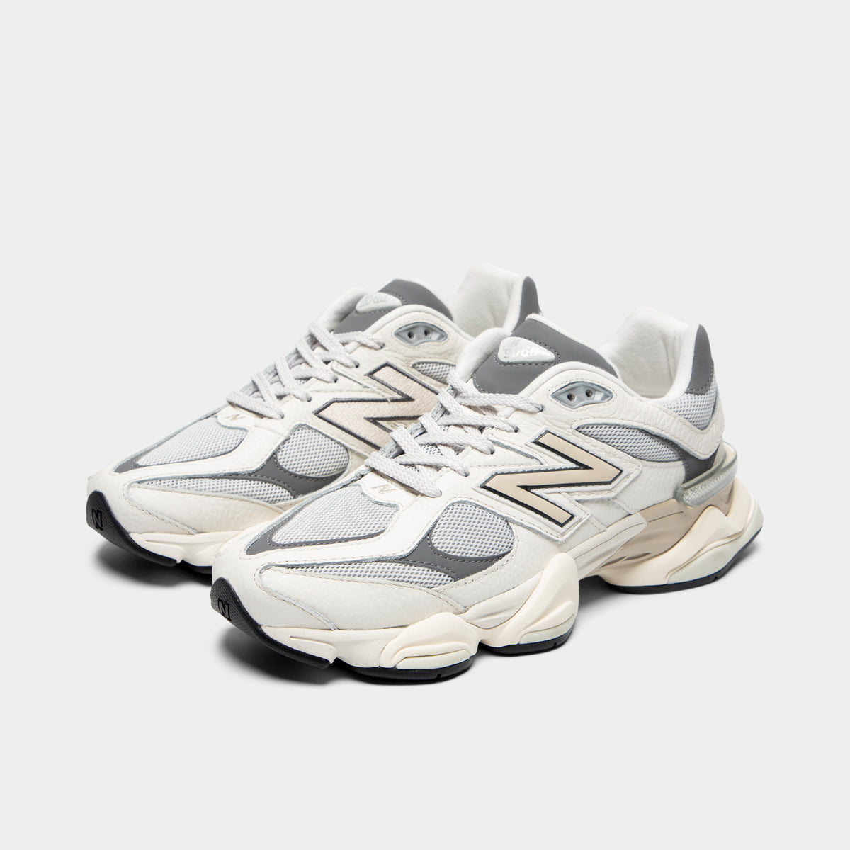 New Balance 9060 Sea Salt / Castlerock | JD Sports