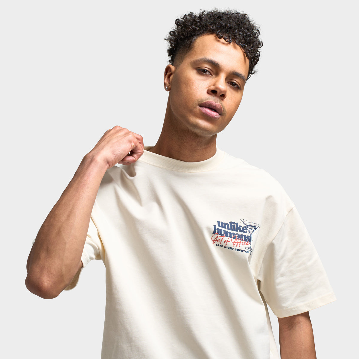 Unlike Humans Cocktail Graphic T-Shirt / Cream | JD Sports