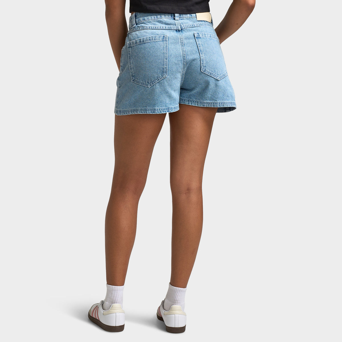 Unlike Humans Women's Mom Shorts / Light Stone Wash | JD Sports