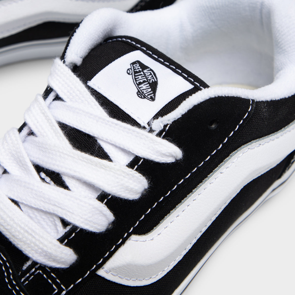 Vans Juniors' Knu Skool Black / True White | JD Sports