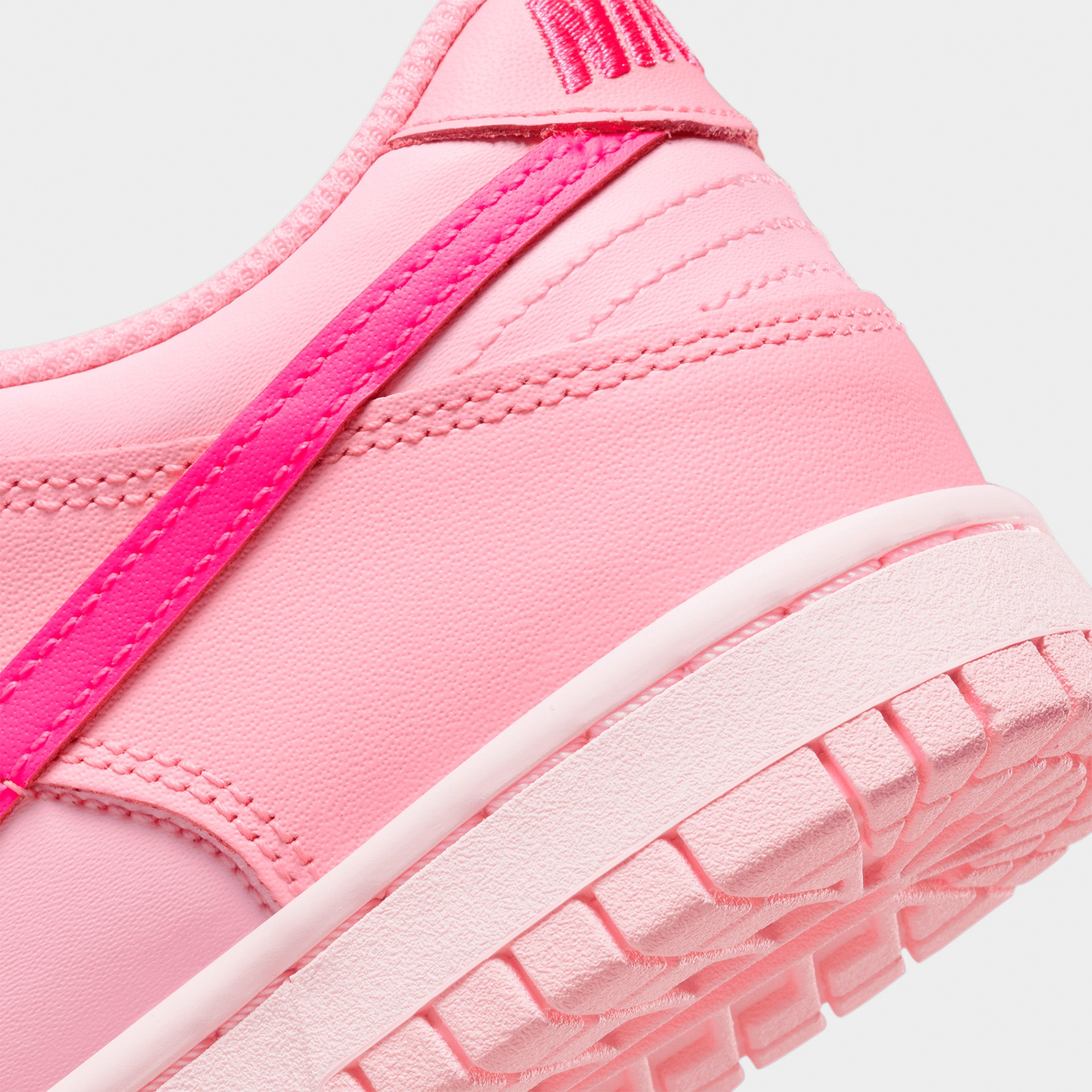 Nike Dunk Low GS Medium Soft Pink / Pink Foam - Hyper Pink – JD Sports